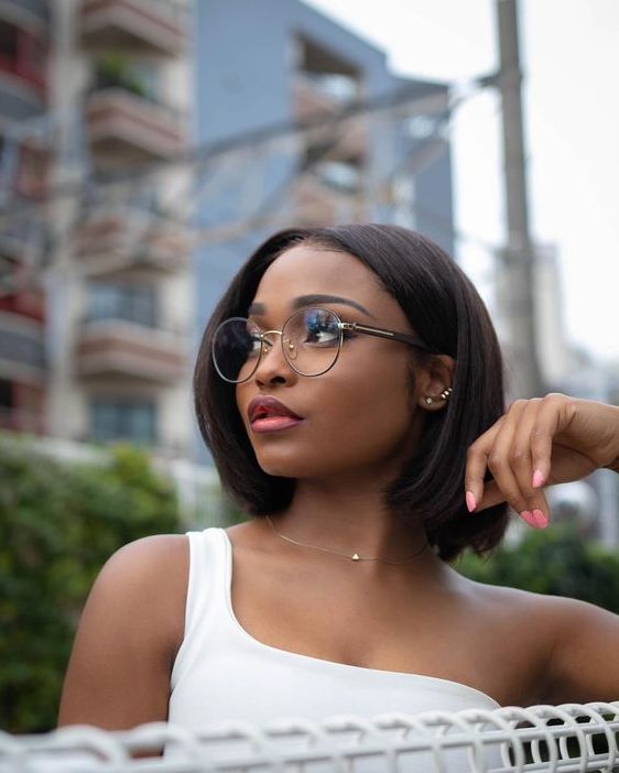 Tips for Glasses Wearers on Choosing and Styling Wigs. - Mscoco Hair